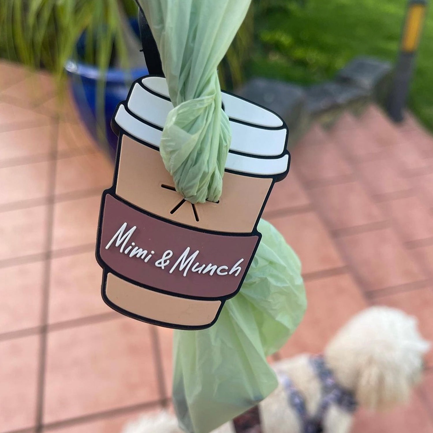 POOP PALS - POOP CARRYING MADE EASY